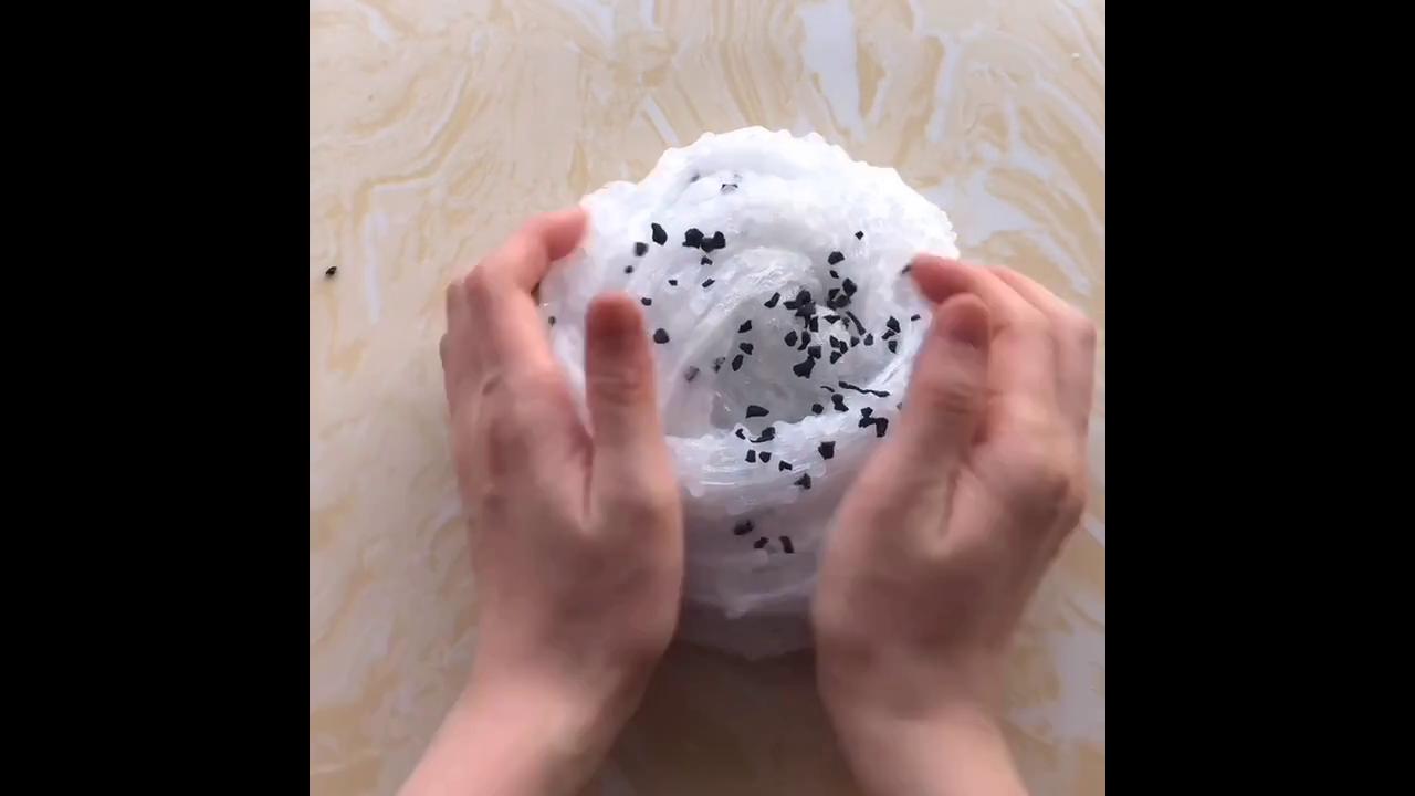 Satisfyingly Playing And Popping Crunchy White Slime