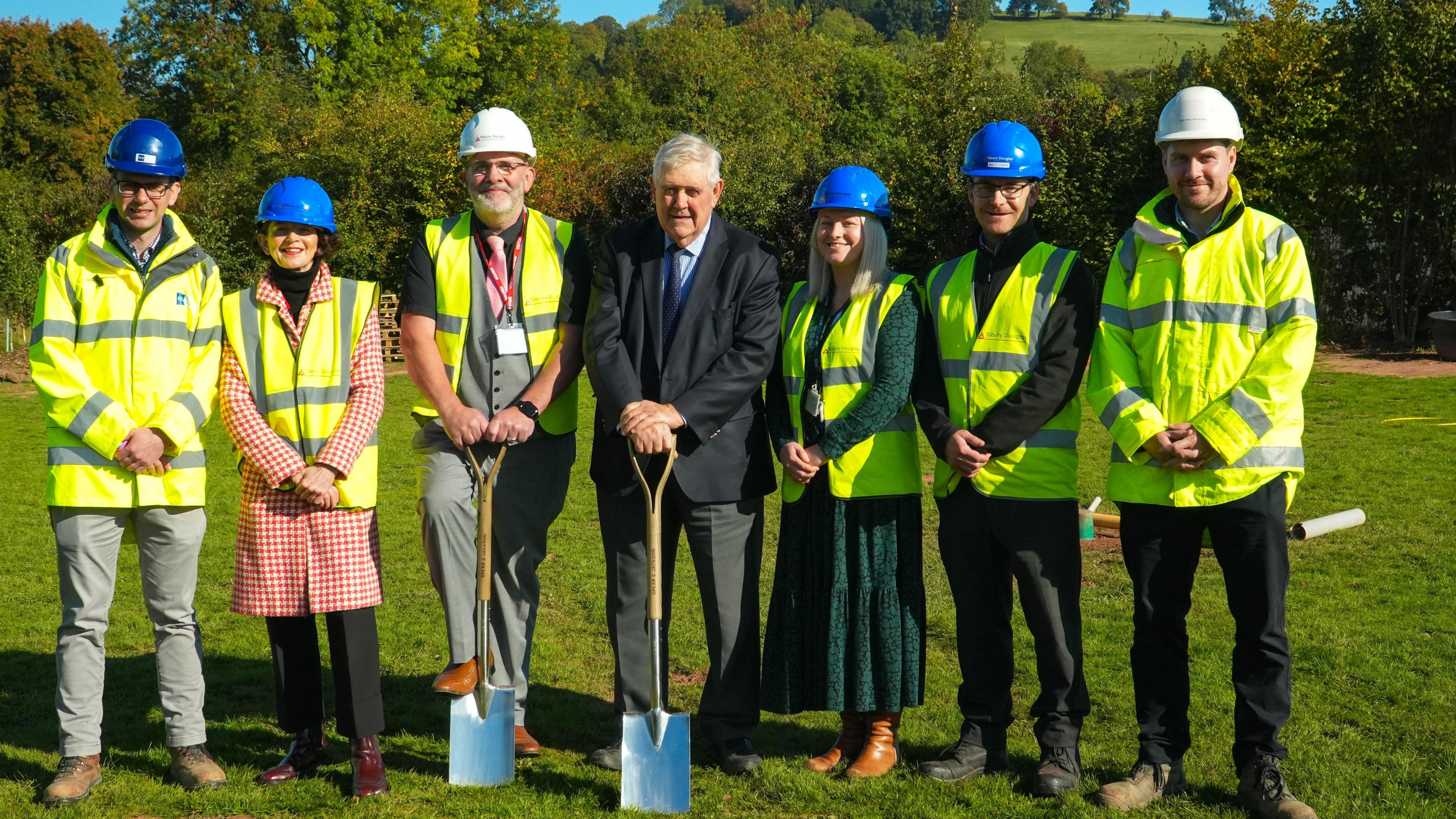 Builders start work to extend primary school