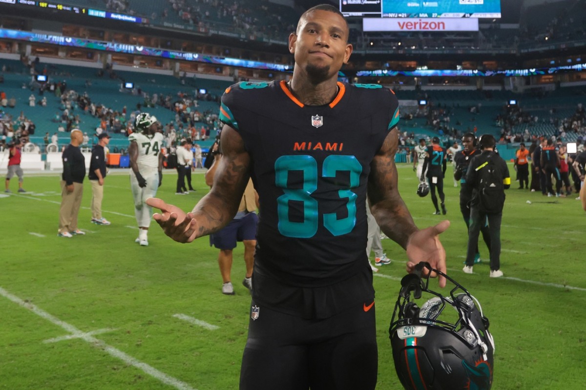 Darren Waller’s Dolphins debut put him in one of the most exclusive NFL ...
