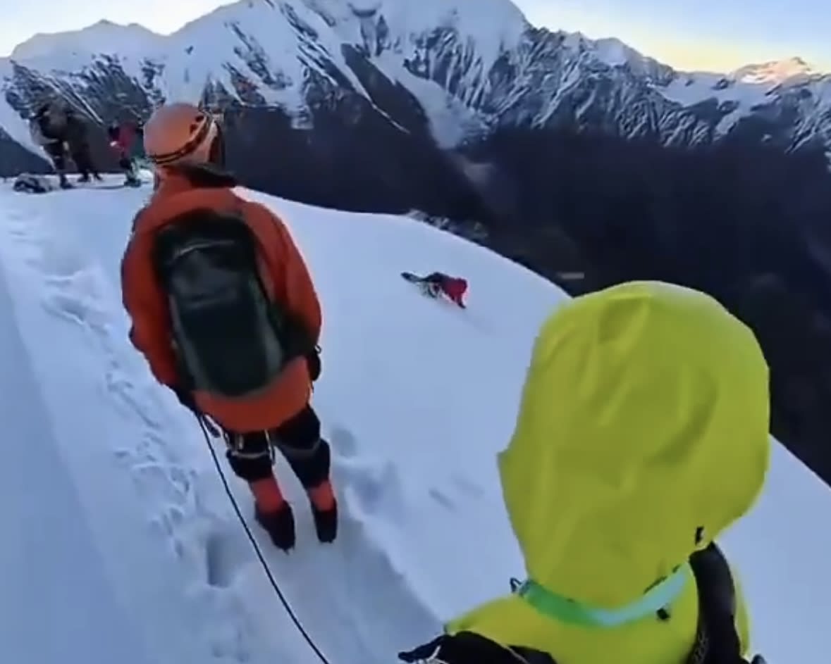 Netizens Slam 'Useless' Climbers Who 'Looked On' As Companion Plunges ...