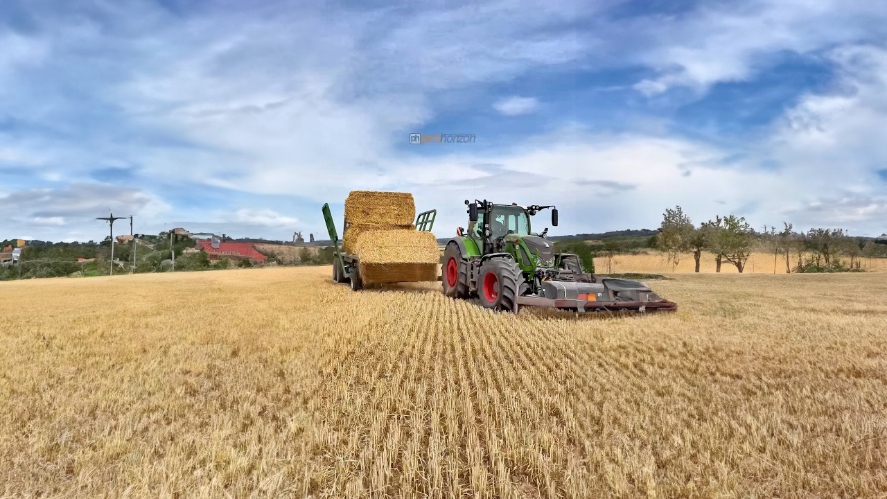 Bale Chasing and Stacking with a Fendt and Heath Super Chaser