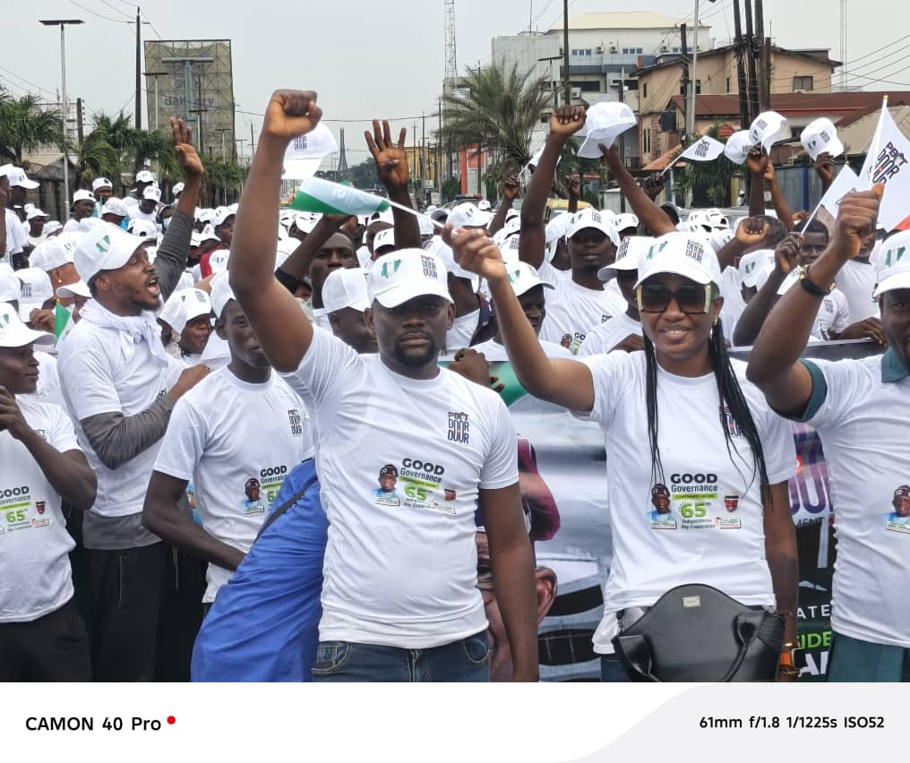 PHOTOS: Group Holds Peace Walk in Lagos to Mark Nigeria @65
