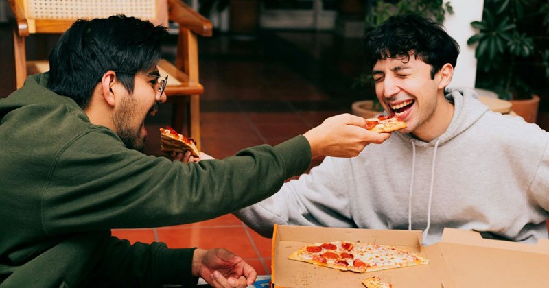 Unemployed dad demands his 17 and 19-year-old sons stop eating so ...