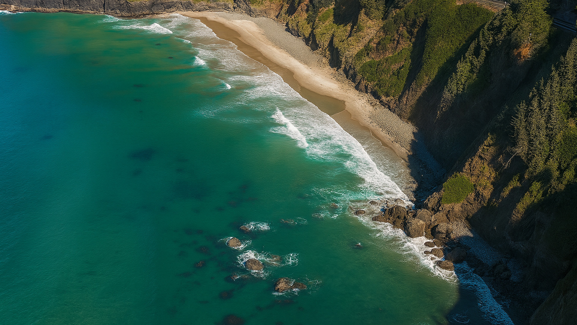 Costa de Oregón: Playas Secretas y Acantilados Salvajes en 4K