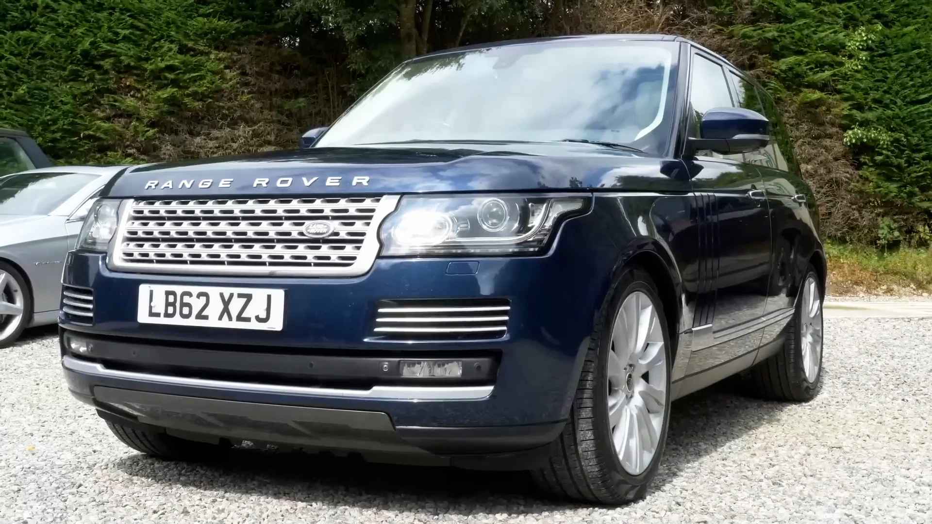 Range Rover L405 4.4 Review: Cheap Luxury SUV Ownership Experience