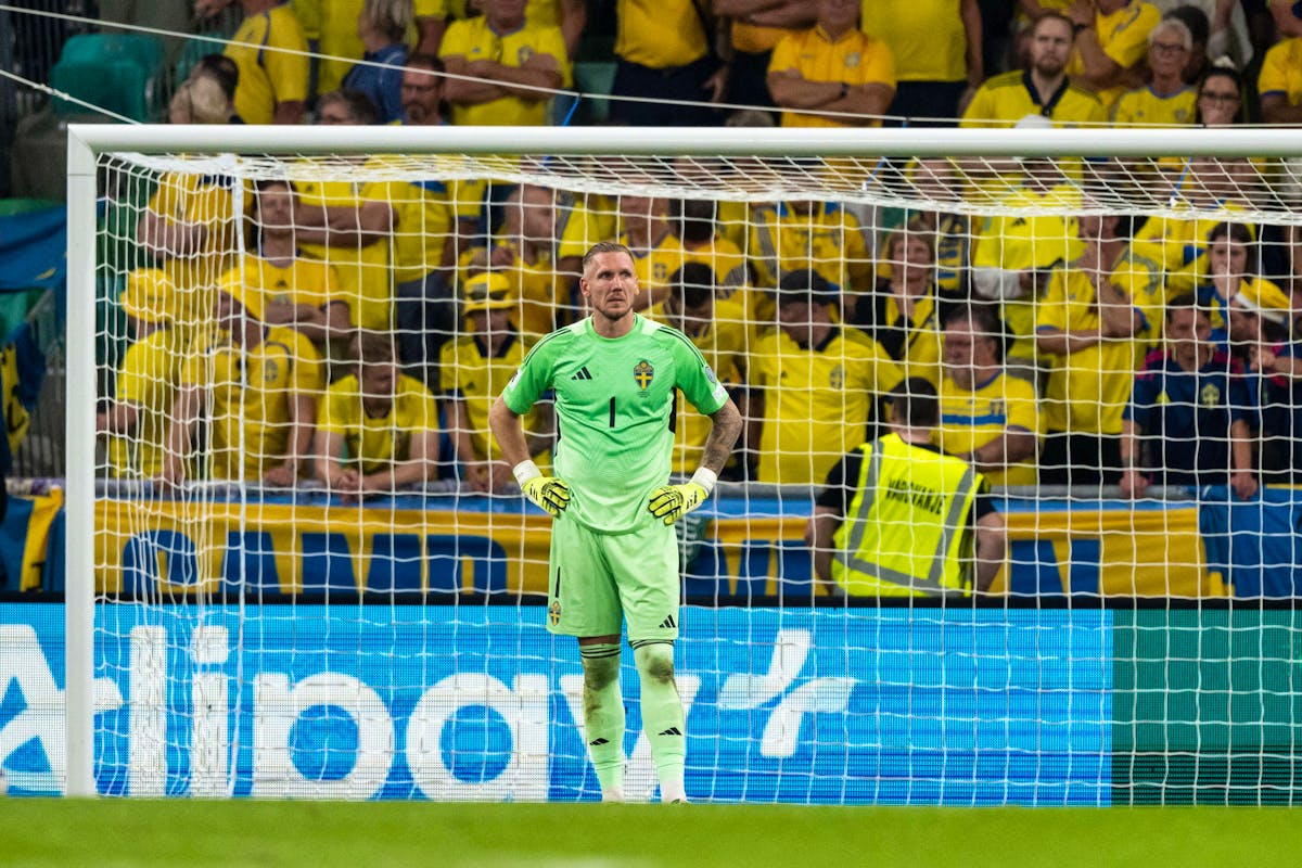 Le gardien de la Suède se met en retrait avant la Suisse