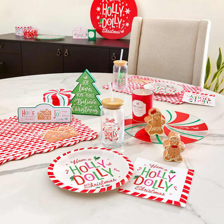 Dolly Parton Is Selling "Adorable" $2 Kitchen Gems at Dollar General ...