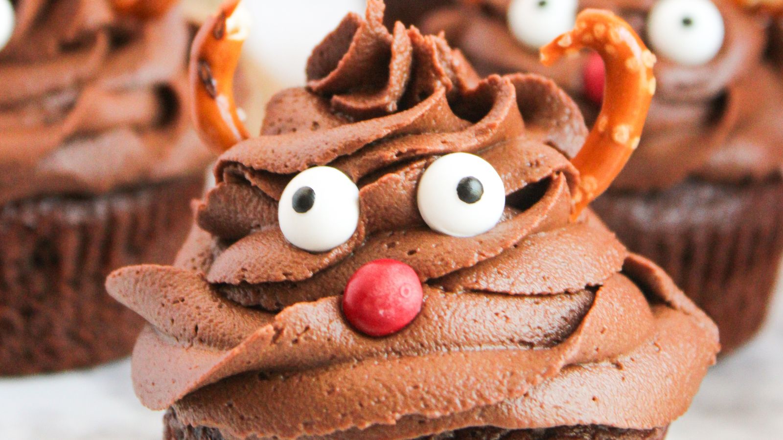 9 cupcake ideas people remember after a full week of holiday parties