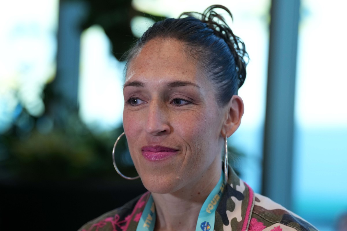 WNBA Legend Rebecca Lobo Draws Attention to What Referee Did After ...