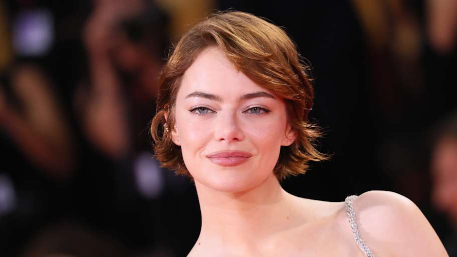 Emma Stone’s Cozy Cream Knitwear Set for Paris Fashion Week Is the Perfect Fall Look