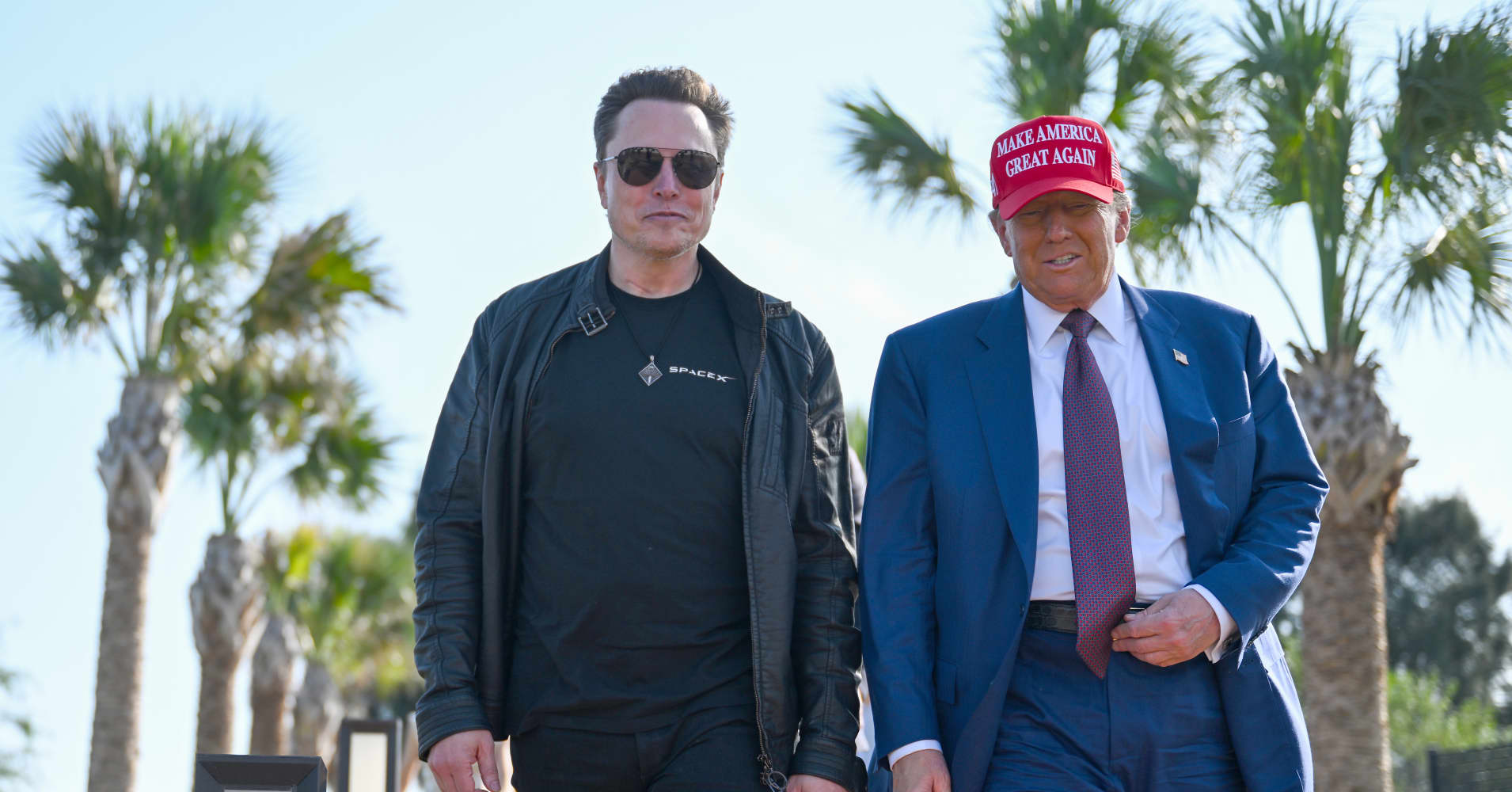 Trump invites Elon Musk, Tim Cook, Larry Fink and other CEOs to join ...