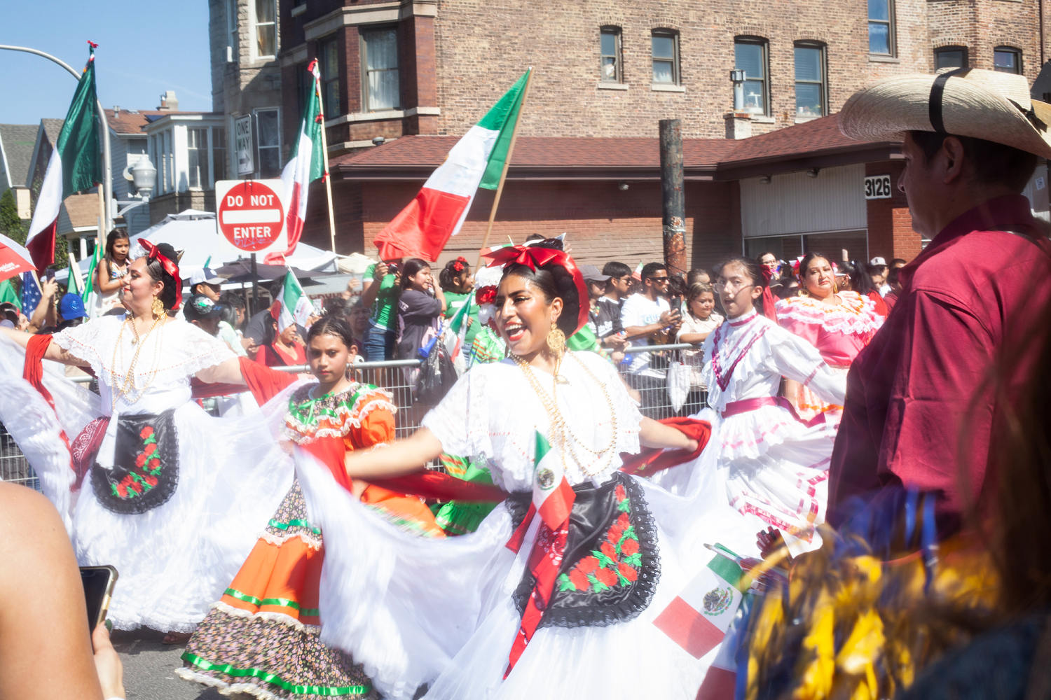 Thousands in Chicago celebrate Mexican American heritage amid ...