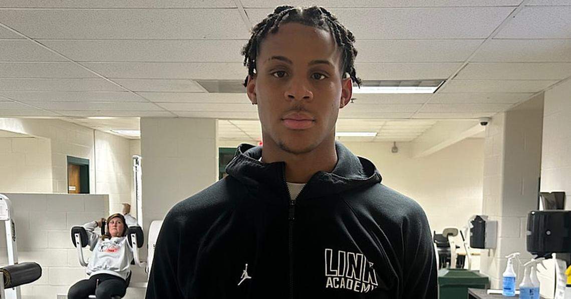 ‘Mature' KU Jayhawks hoops pledge Trent Perry does more than score ...
