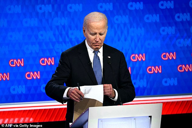 Ailing Joe Biden, 82, required flash cards to recognize HILLARY CLINTON ...