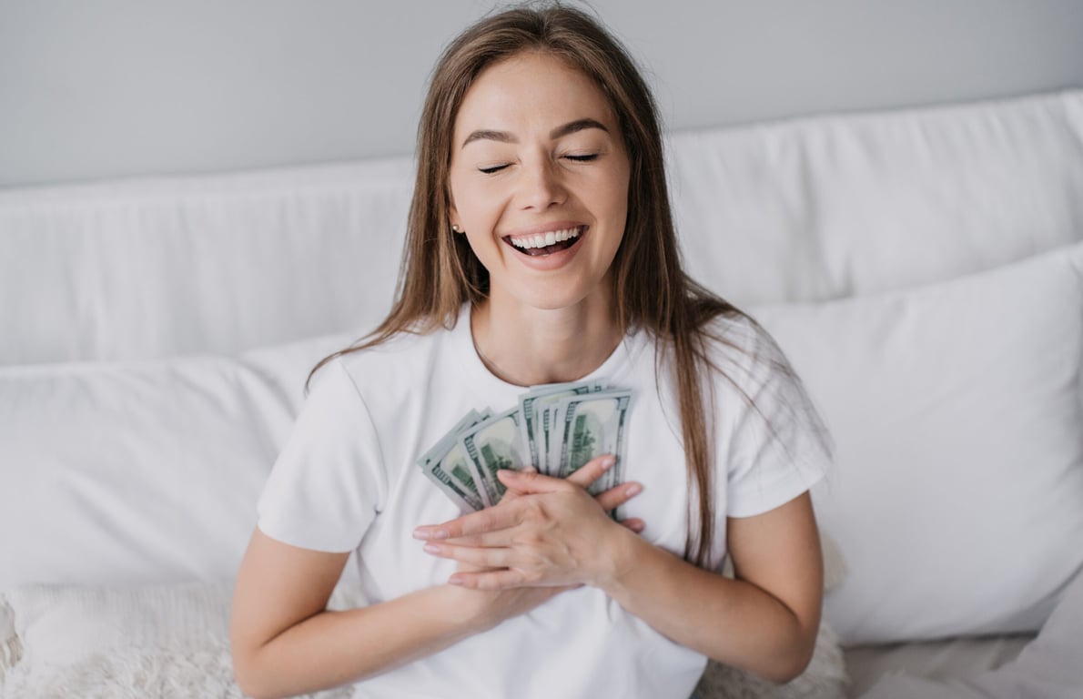 How to stop living paycheck to paycheck in 8 steps