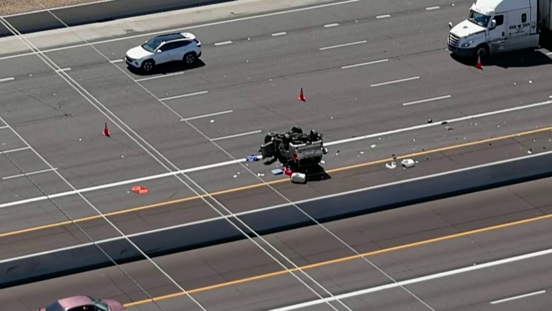 Person seriously injured in rollover crash on I-10 in west Phoenix