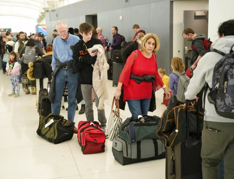 Airlines want to roll back these consumer protections – what passengers ...