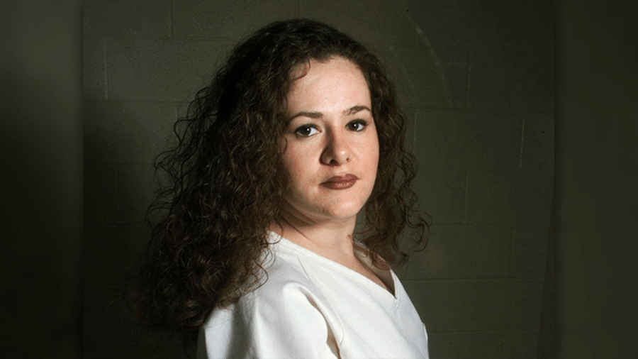 Execution date set for Christa Pike, convicted of brutal stabbing ...