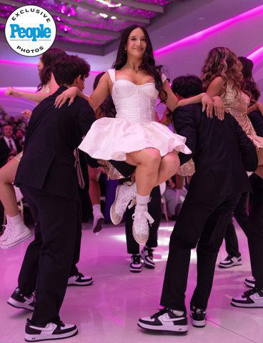 Mario Lopez Shares Exclusive Photos from Daughter Gia's Quinceañera ...