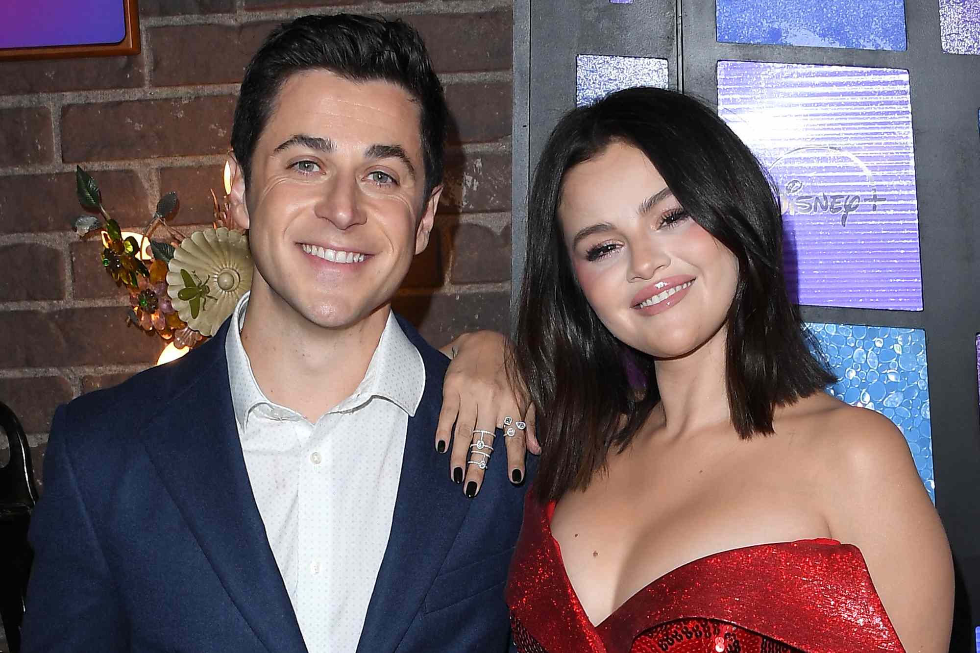 David Henrie Has Seen a 'Different Side' of Selena Gomez Since Becoming Executive Producers ...