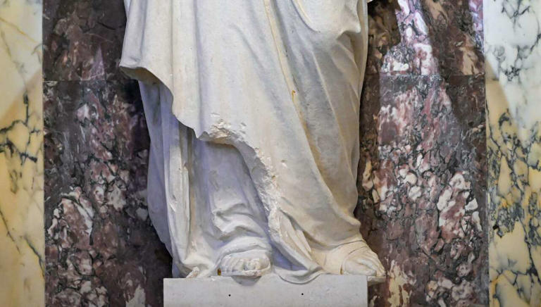 Man smashed 100-year-old statue of Mary with a hammer at CT church ...