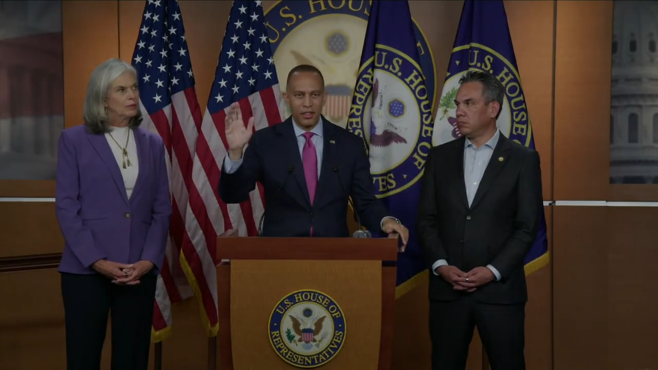 'Excuse Me?': Hakeem Jeffries Lambasts Mike Johnson For Saying ...