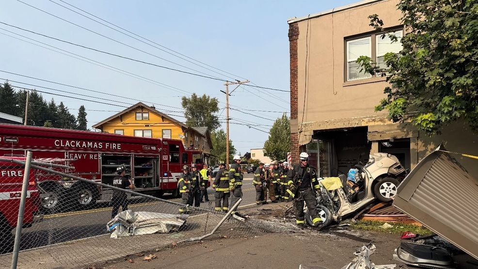 Car crashes into Boring building, killing two young occupants and ...