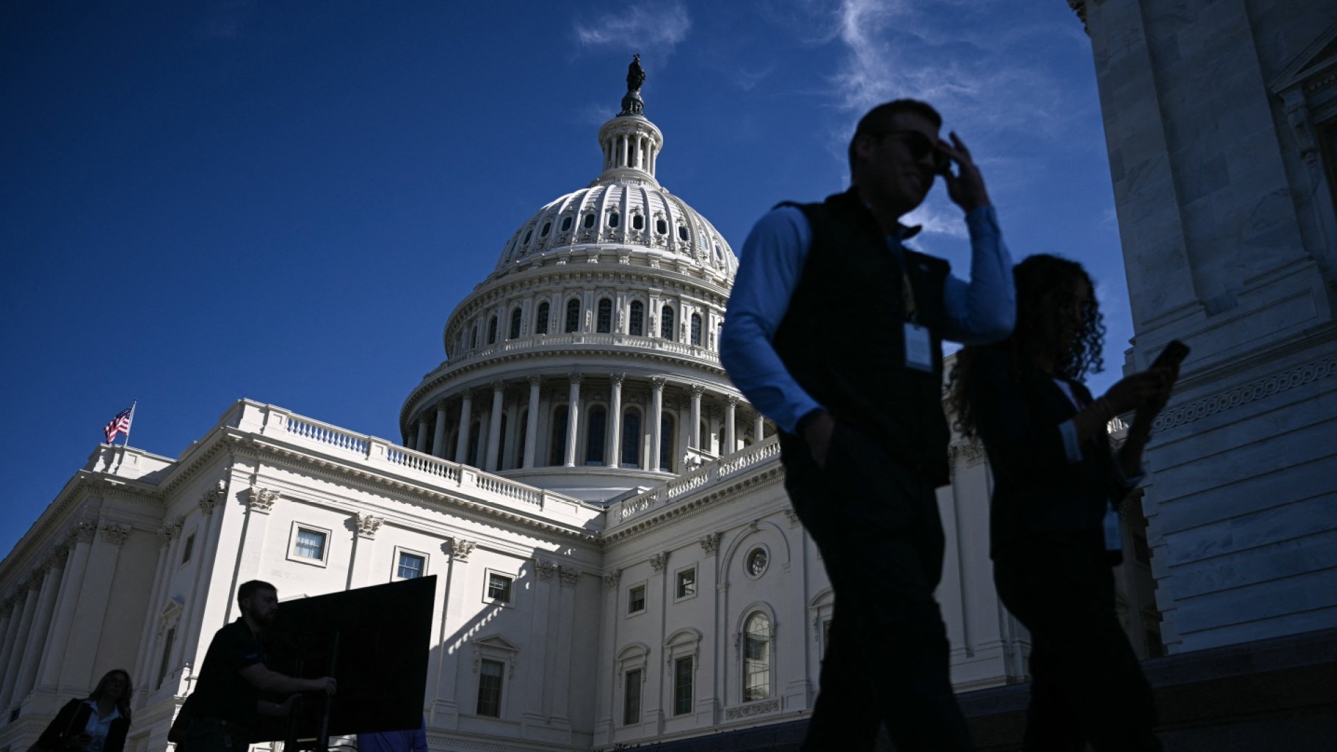 Debunking claim that Democrats want to give undocumented immigrants ...