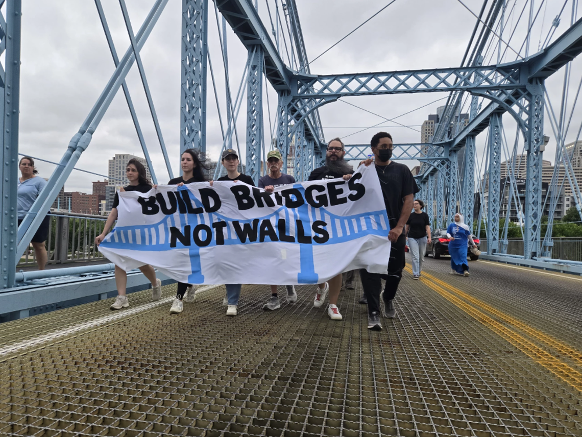 Judge dismisses charges against Cincinnati journalist covering ICE protest