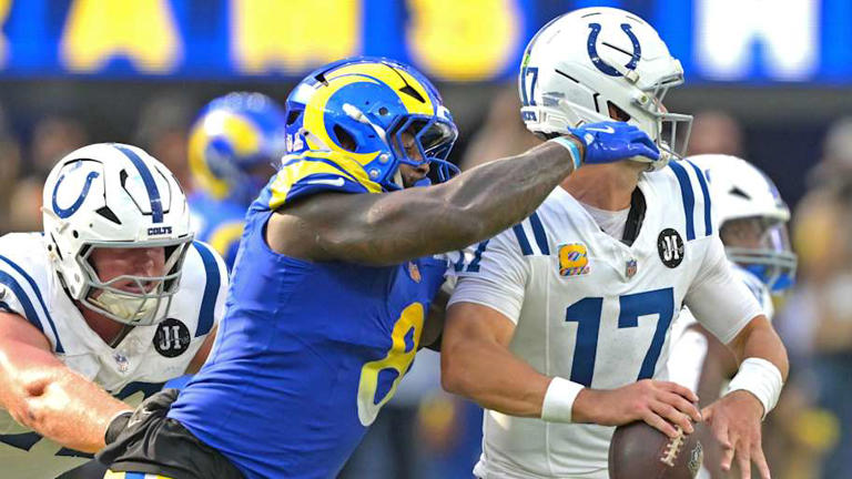 Colts' O-Line Falls Apart Against Rams' Defensive Attack