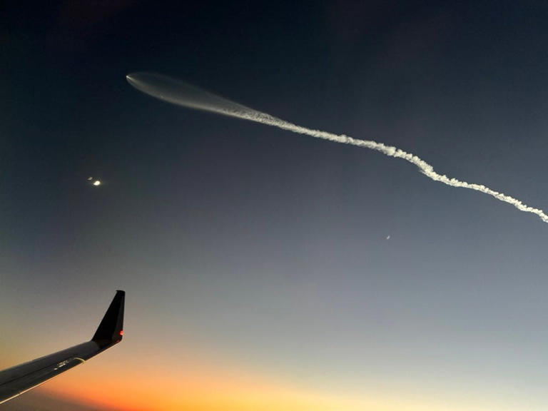 NASA astronaut snaps photo of SpaceX rocket launch, from her airplane ...