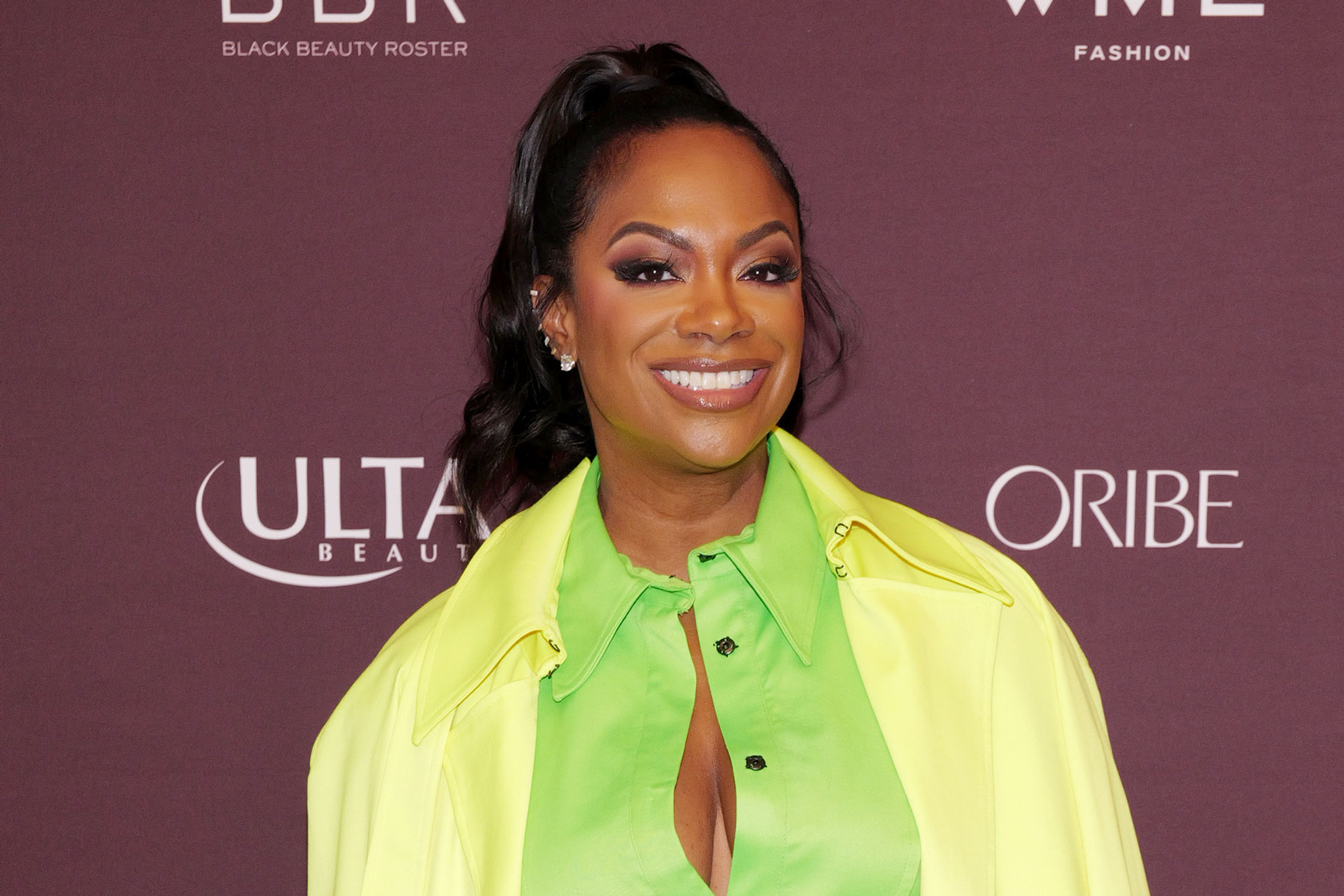 Kandi Burruss shares health update with ab-baring photos: "I gotta keep ...