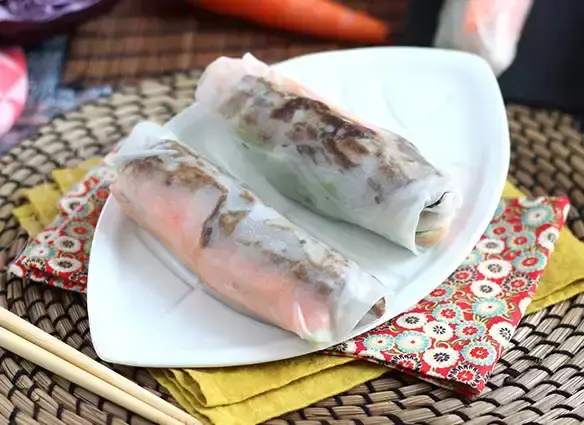 Spring rolls with marinated beef