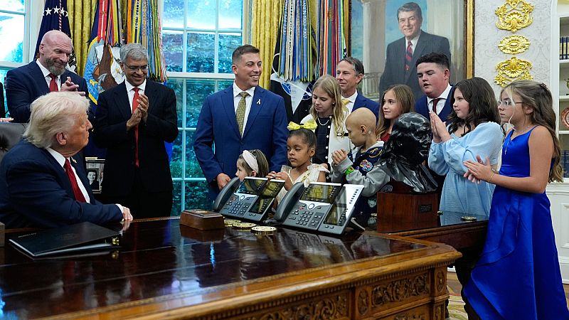 Donald Trump assina ordem executiva para utilização da IA na luta ...