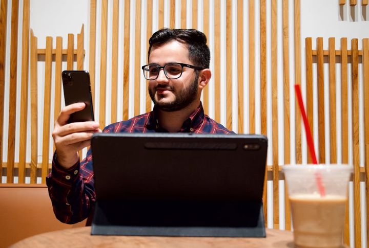 How The Rich Manage Money Without Stress
