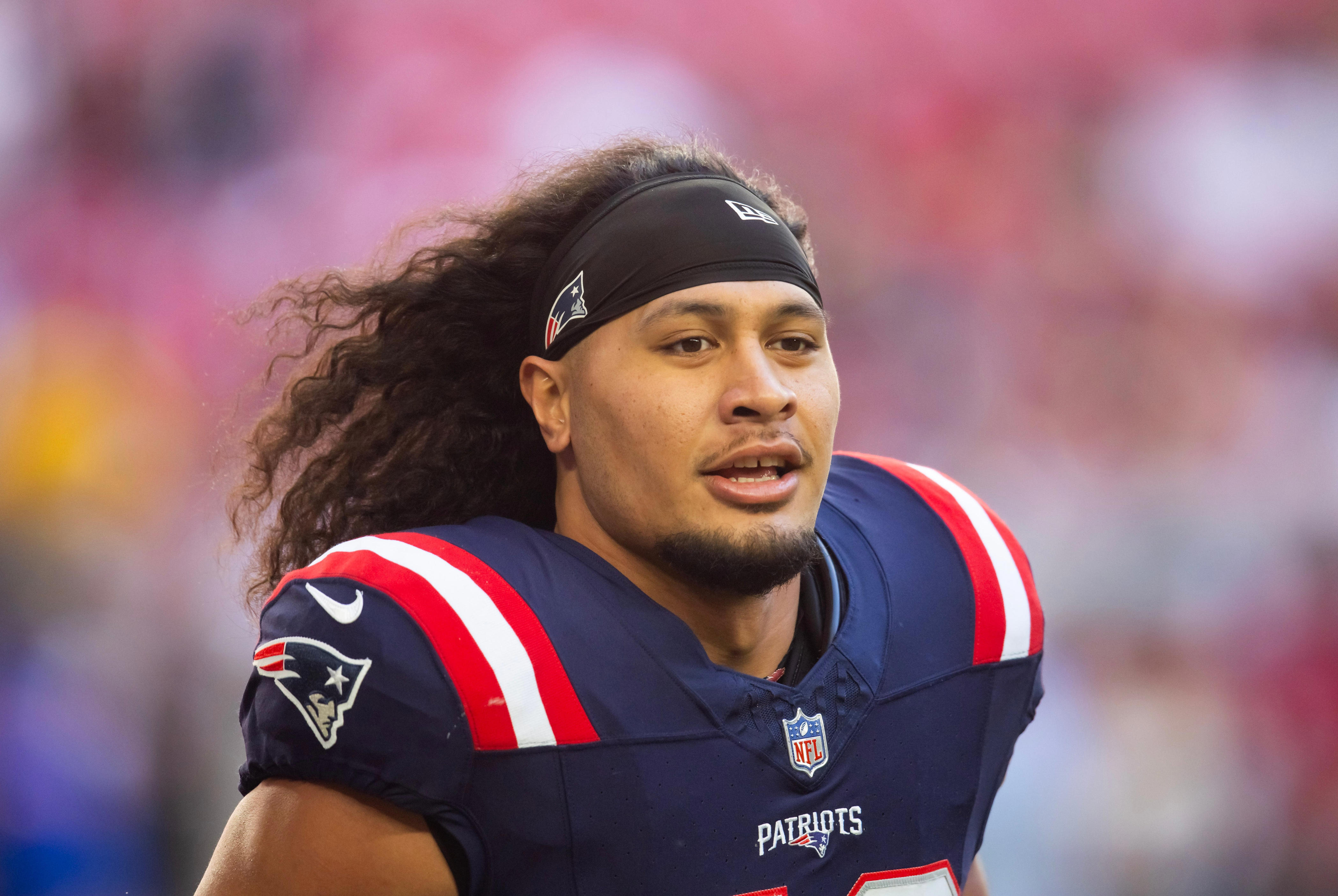 Patriots coach Mike Vrabel gives update on LB Jahlani Tavai