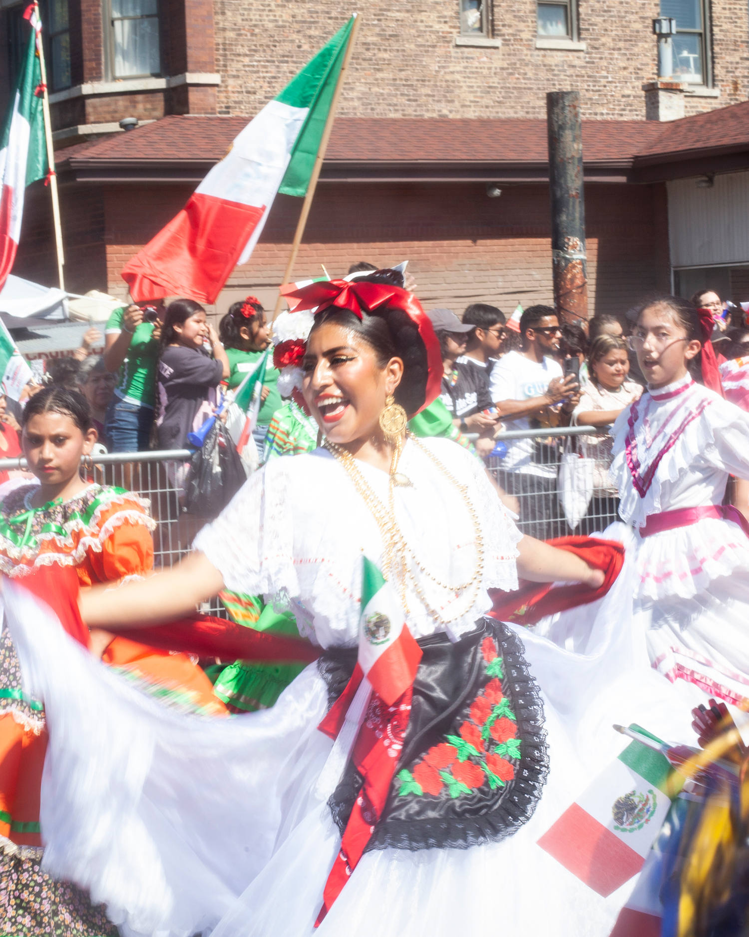 Thousands in Chicago celebrate Mexican American heritage amid ...