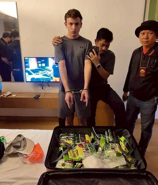 George (23) besuchte Elite-Schule – in Thailand droht ihm der Tod