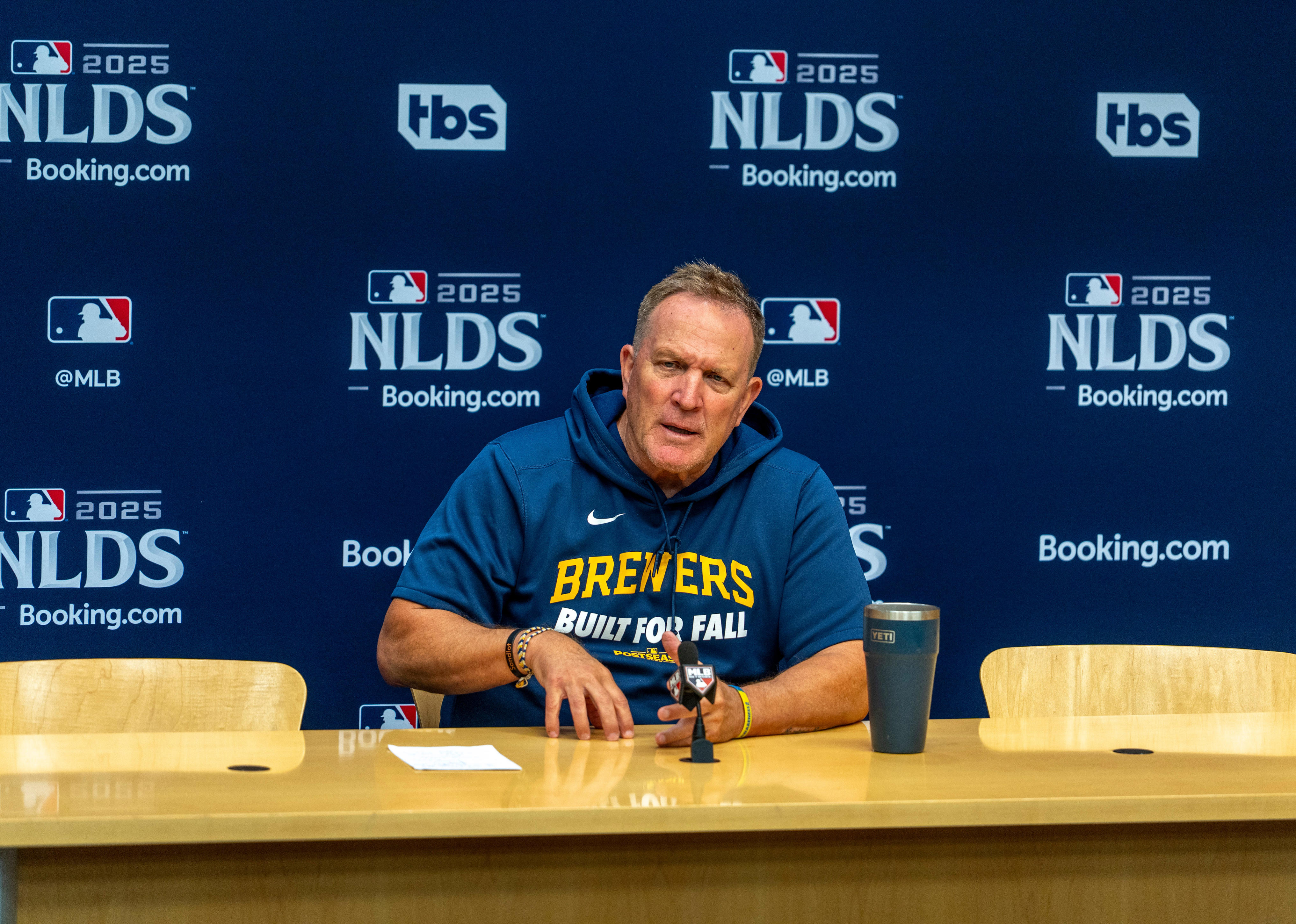 Brewers manager Pat Murphy has a unique quirk before every press ...
