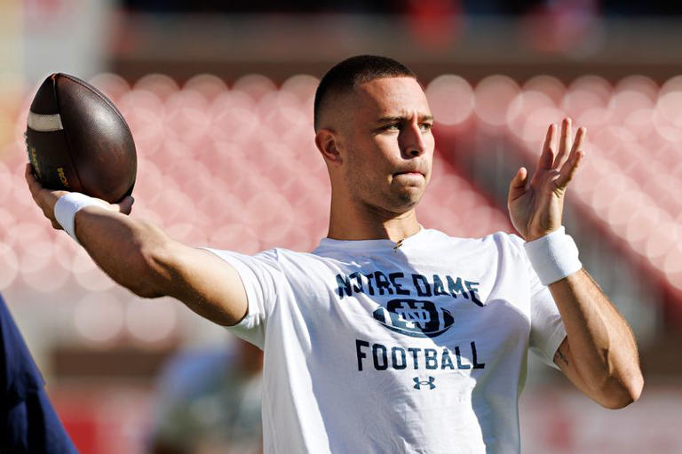 CJ Carr receives ultimate praise from Marcus Freeman as Notre Dame fans ...