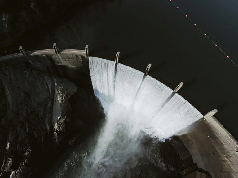 Adding batteries to hydropower facilities could increase dam lifespan ...