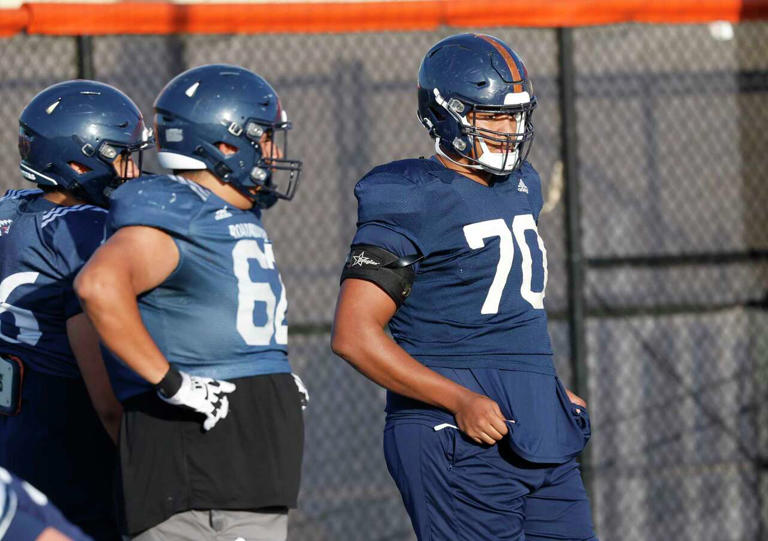 Central Catholic's Deandre Marshall embraces starting opportunity on ...