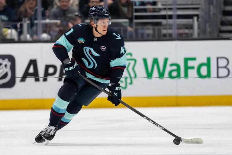 Kraken defenseman out 6-8 weeks with upper-body injury