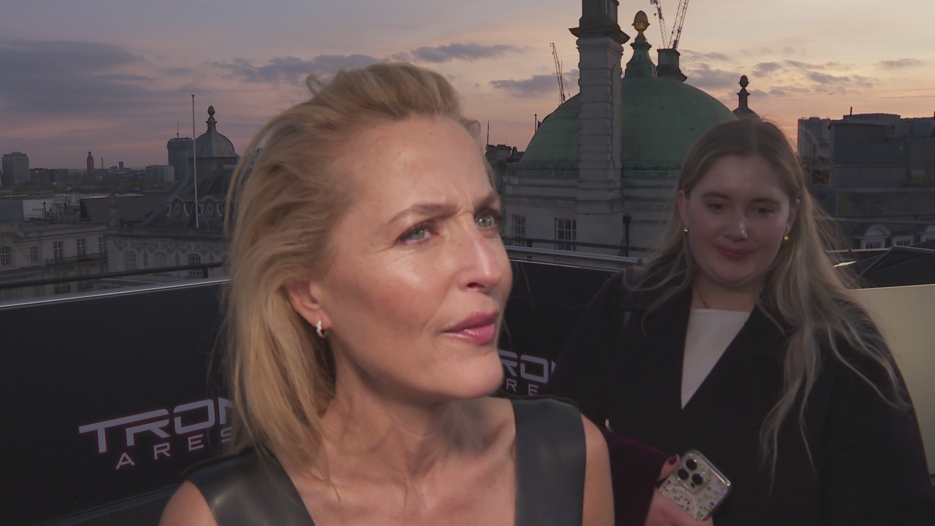 Gillian Anderson Hints At X-Files Reboot