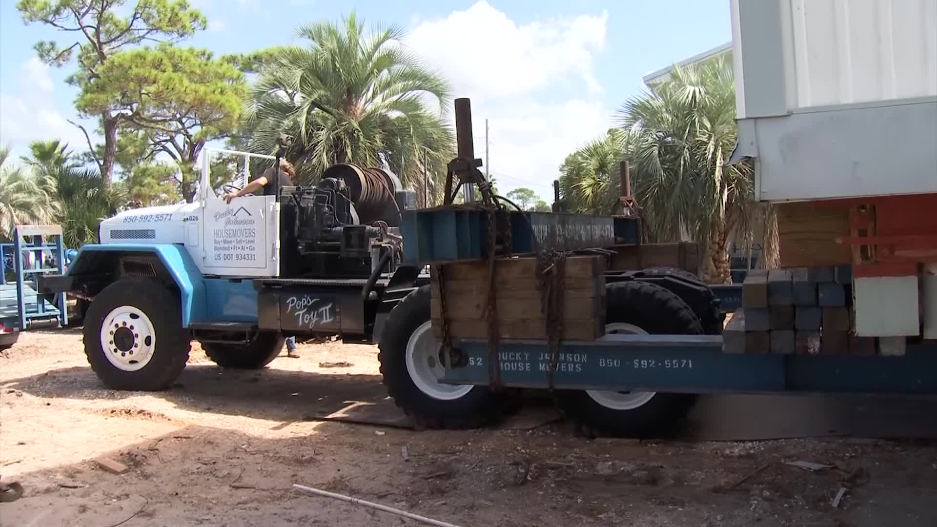 Packing up the house, literally, in Orange Beach for waterway move