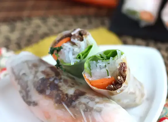 Spring rolls with marinated beef