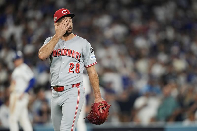 Williams: Next step for Cincinnati Reds? Pony up for a bat. Your move ...