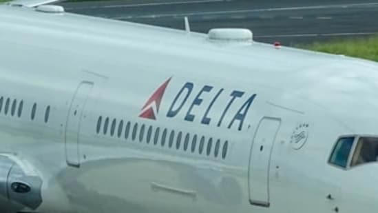 LaGuardia Airport crash: Two Delta planes collide while taxiing; Video ...