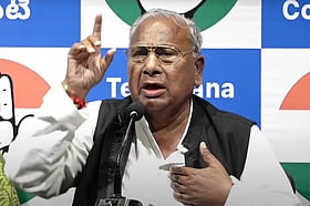 Telangana Congress leader Hanumantha Rao urges BCs to implead in case ...