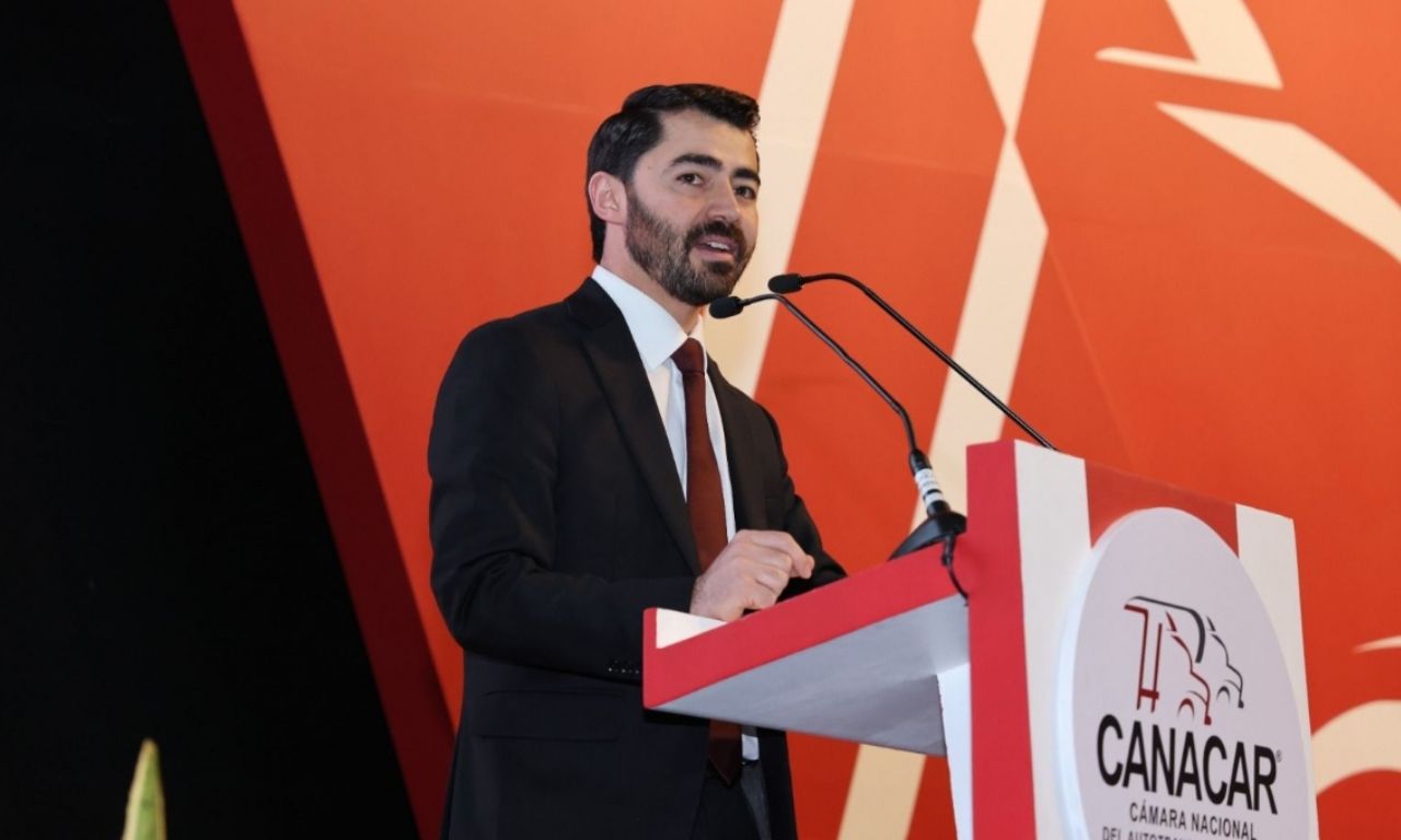 Augusto Ramos lanza candidatura a la presidencia de CANACAR
